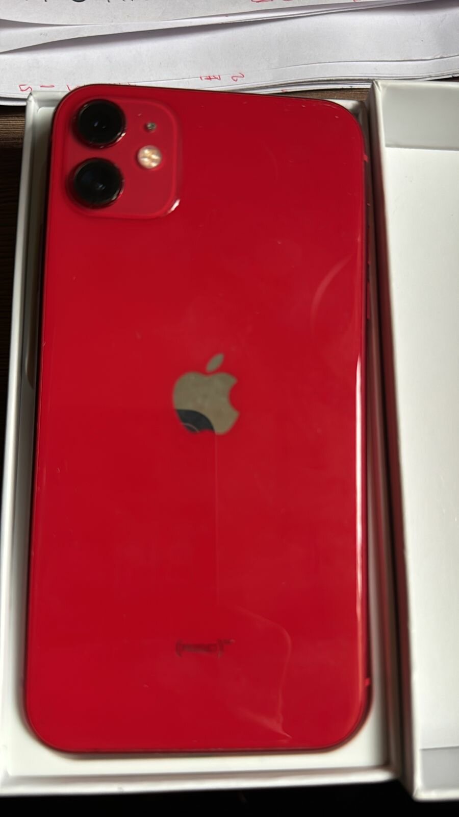 Смартфон Apple iPhone 11 64ГБ RU, Dual: nano SIM + eSIM, красный. "Как новый"