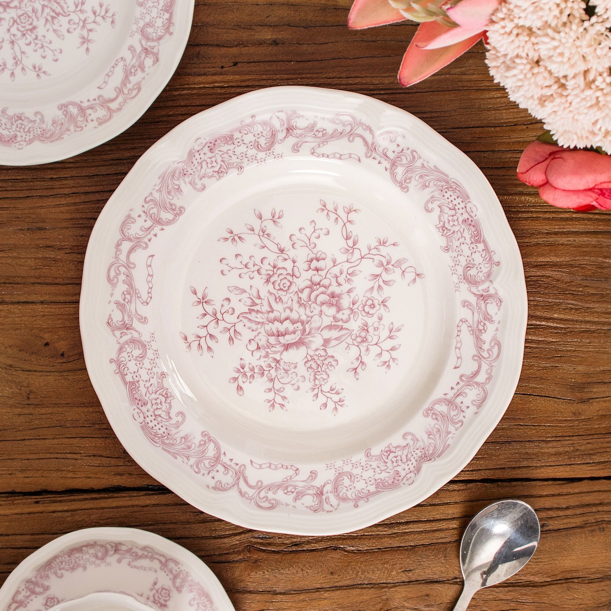 Закусочная тарелка в винтажном стиле 20 см, керамика, розовый