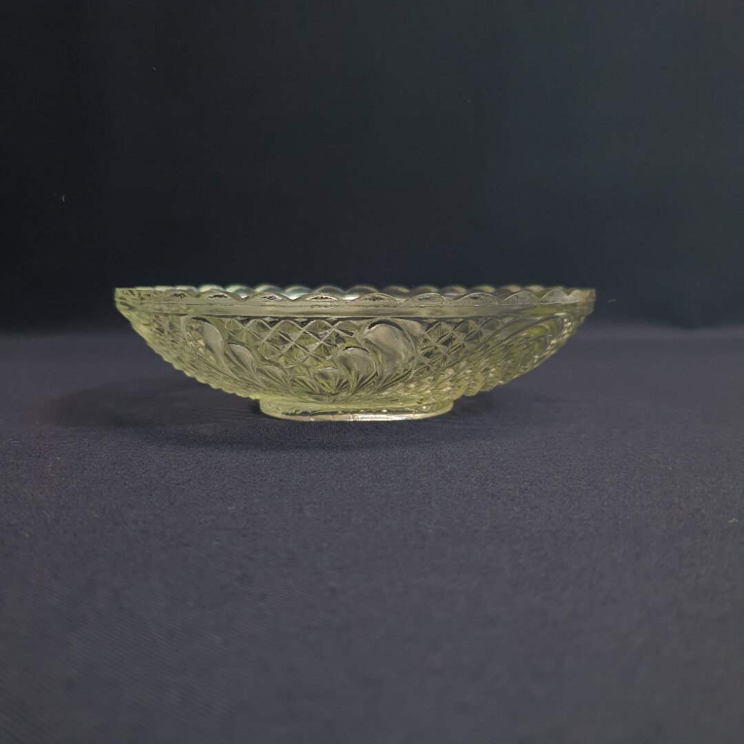 Конфетница, Уршельский, стекло, диаметр 16.5, винтаж СССР