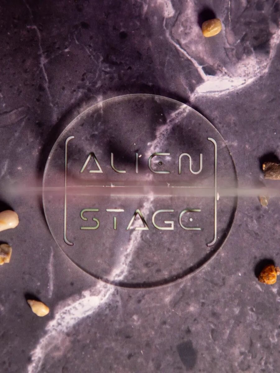 Аниме фигурка Alien Stage Иван — фото 1