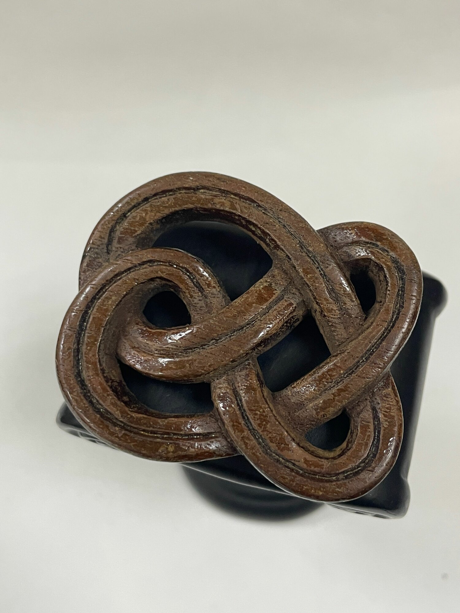 Деревянная брошь под винтаж