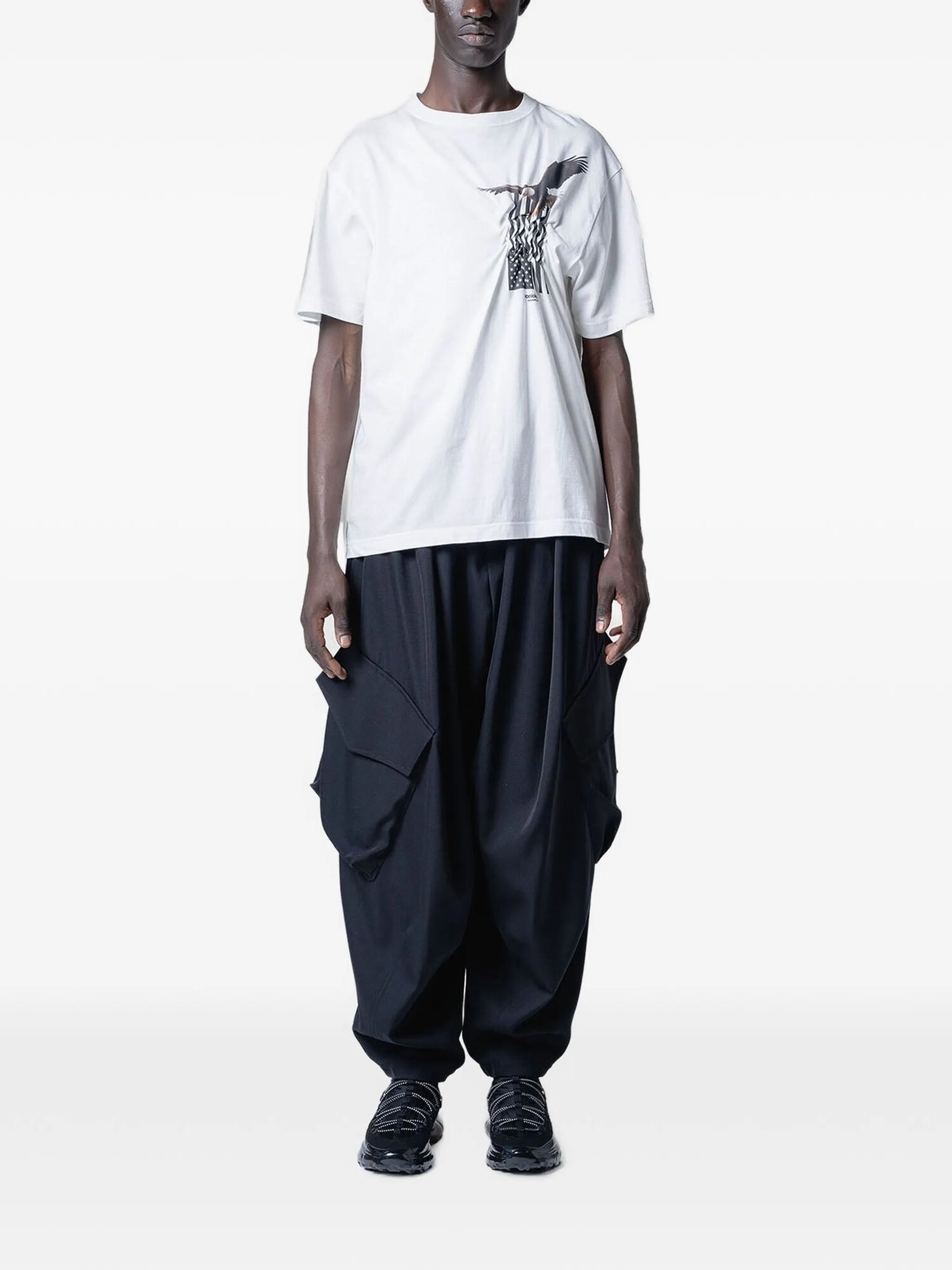 Брюки yoshiokubo Pleated cargo pants, размер 2, черный — фото 1