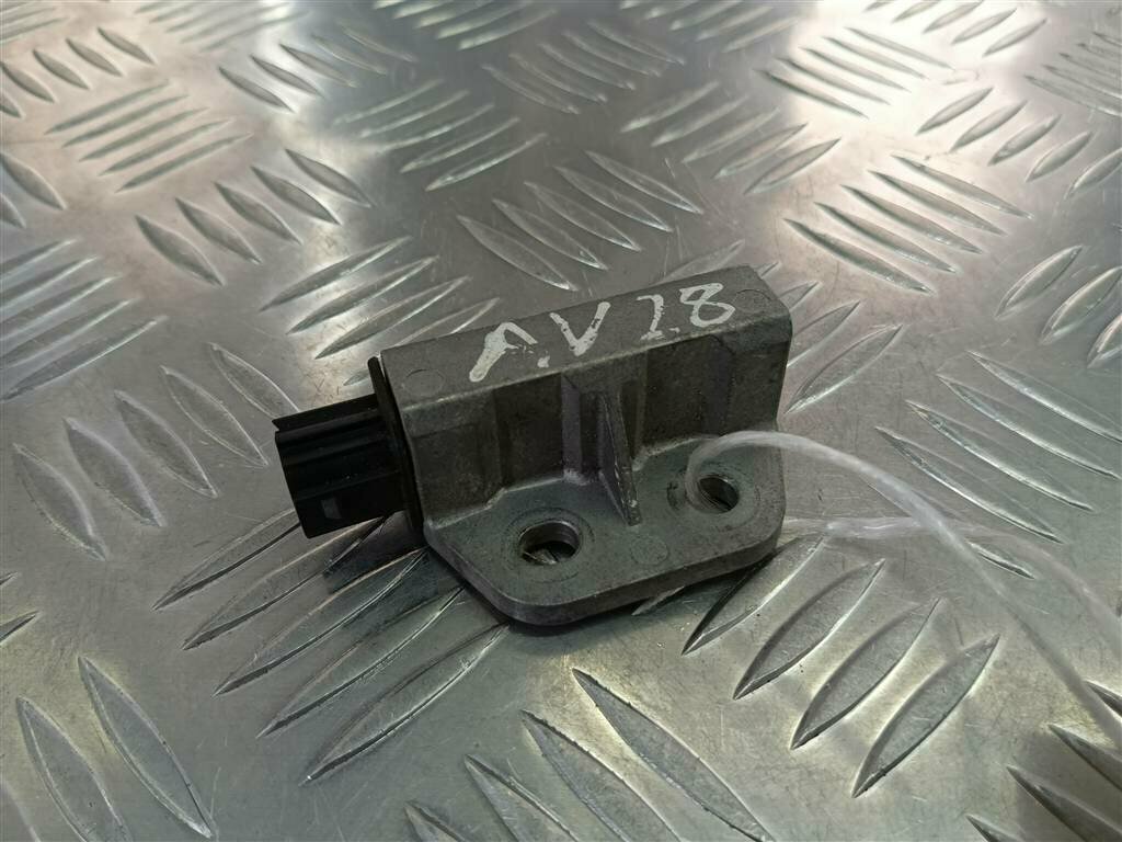 Датчик удара (AIR BAG) Б/У для NISSAN MURANO Z50 (2002—2008) 98831CN025