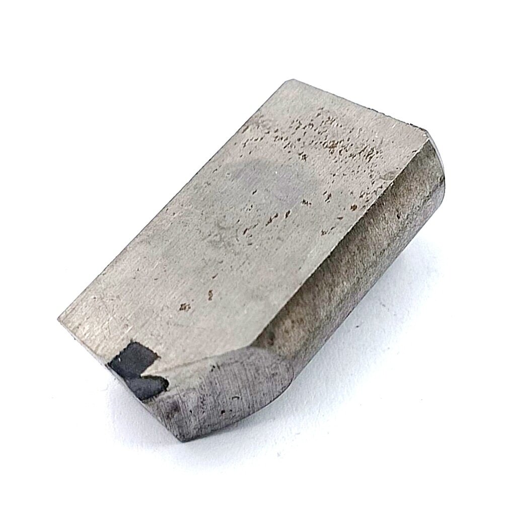 Резец-вставка токарная круглая d16х30 оснащенная эльбором-Р (правая)