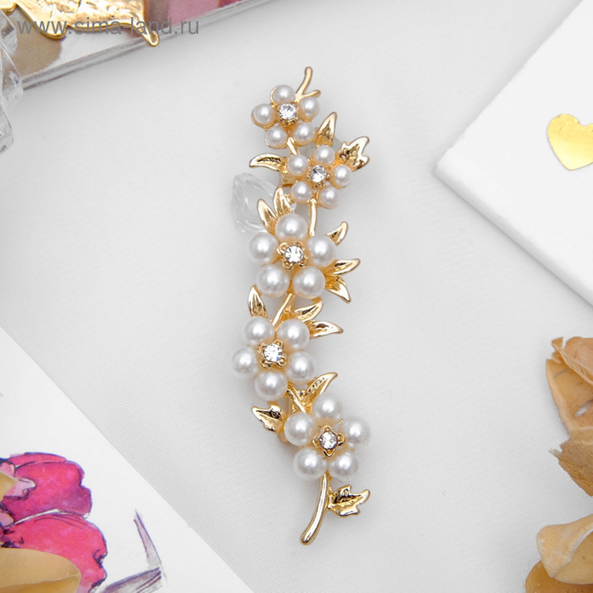 Брошь, стразы, пластик