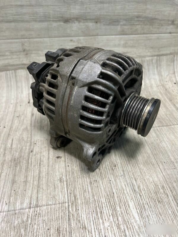 Генератор Seat Leon 1P1 CBZ 2012 Б/У с пробегом