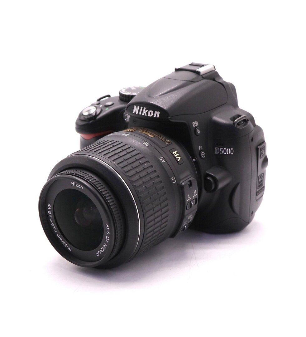 Фотоаппарат Nikon D5000 kit (пробег 7300 кадров)