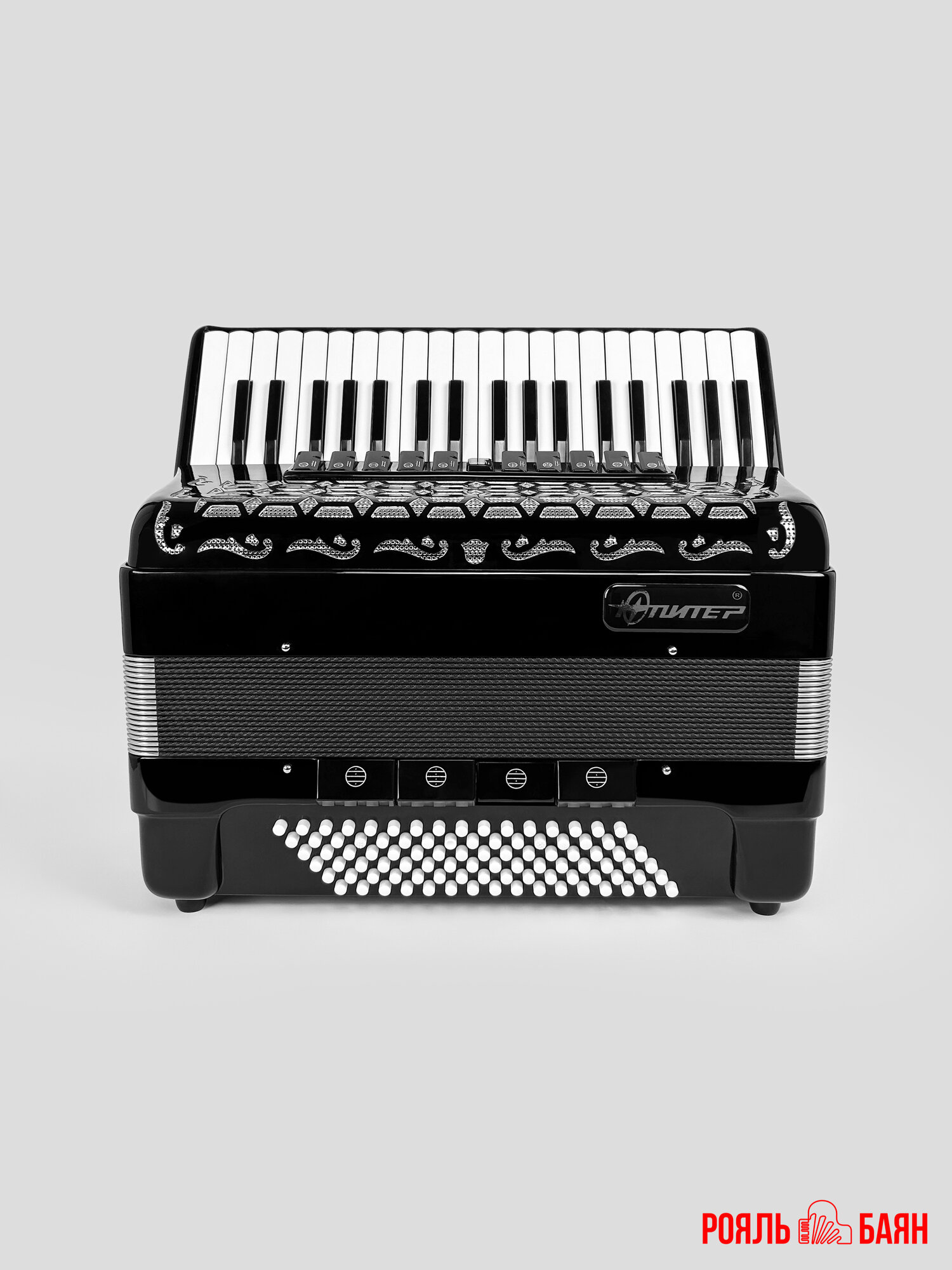 Аккордеон Юпитер 7/8, 4-х голосный, не выборный, диапазон 37х96, 11 регистров, бас 4-х голосный, 4 регистра в левой руке