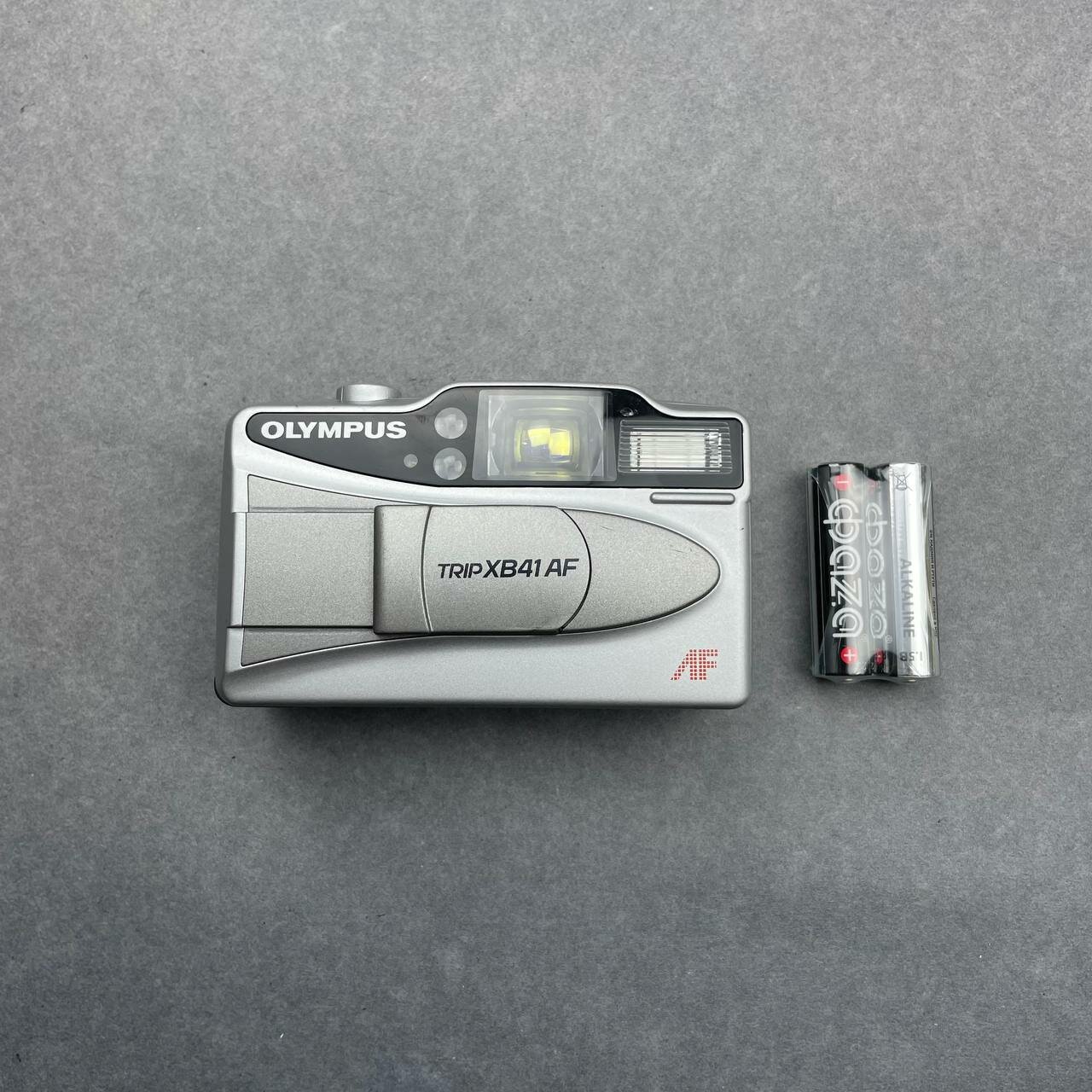 Винтажный пленочный фотоаппарат Olympus TRIP XB41 AF