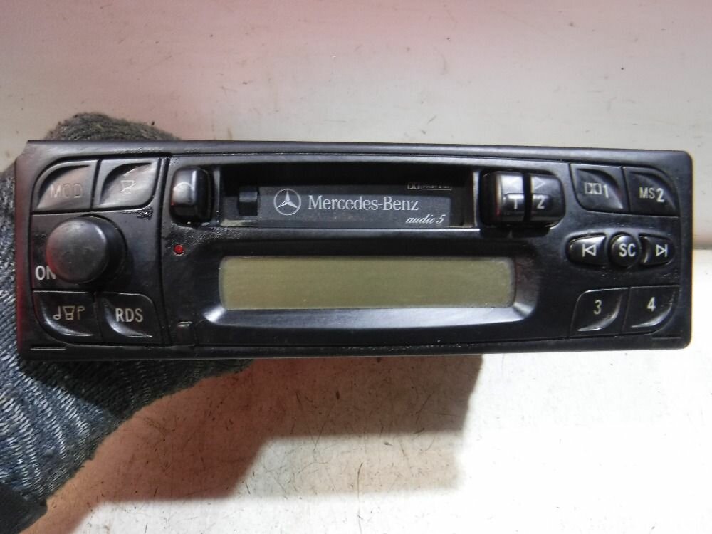 Магнитола Mercedes W168 A1688200186