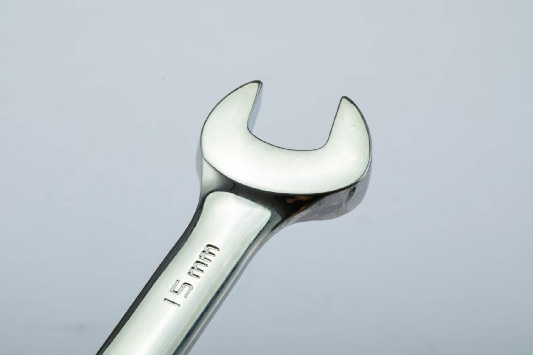 Ключ Комби. (Метр; Реверс. храп./Мех.) 15Мм. (199/28.4Мм)(Sata 46608)