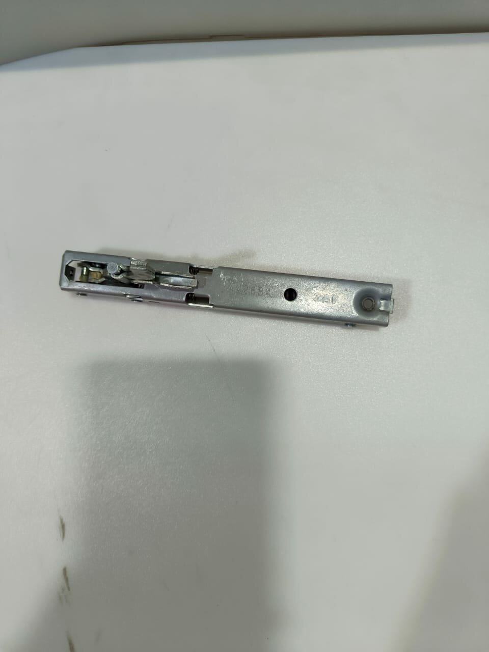 Крепление дверцы для духовки "Gorenje". Модель "Mora" 442634