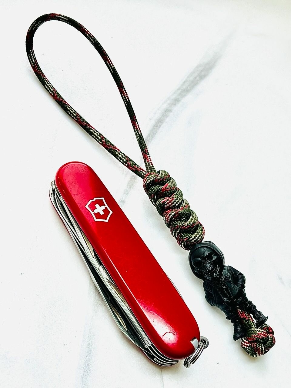 Темляк брелок для ножа "Пацан Скелет"