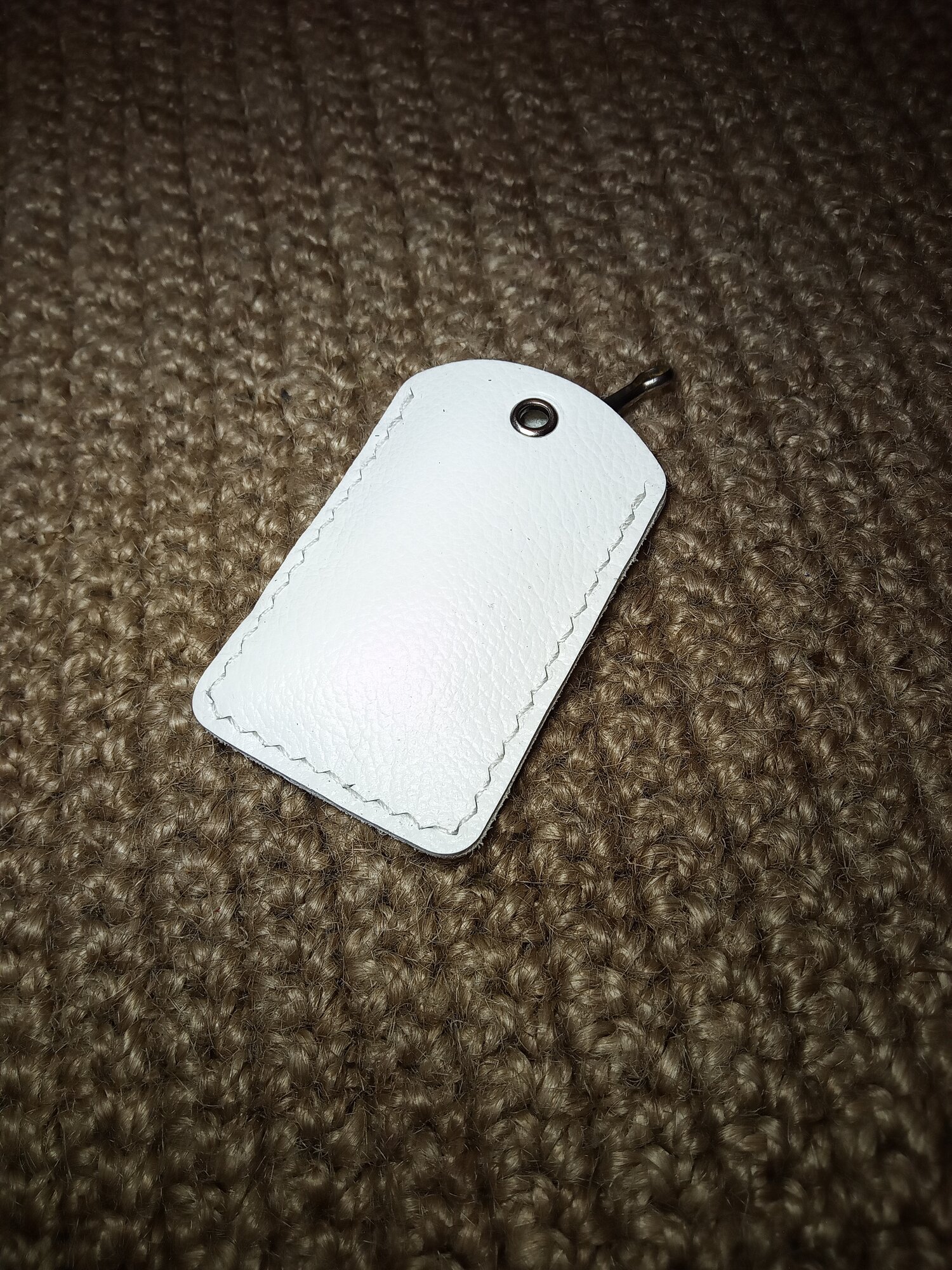 Чехол-брелок из натуральной кожи для электронного ключа ПИК, Дом. ру, Тройка, Подорожник, Стрелка, ISBC, AIRTAG