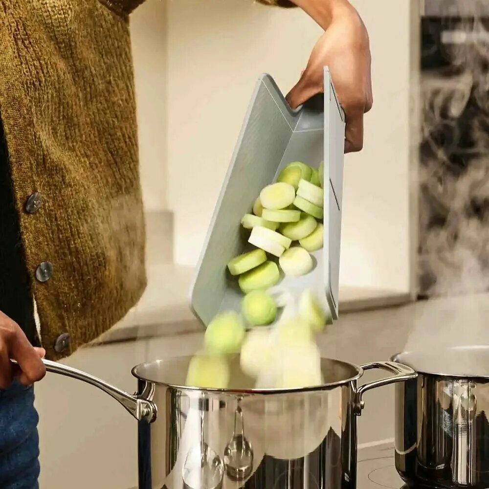 Складная разделочная доска Joseph Joseph Chop2Pot Plus Regular, голубая