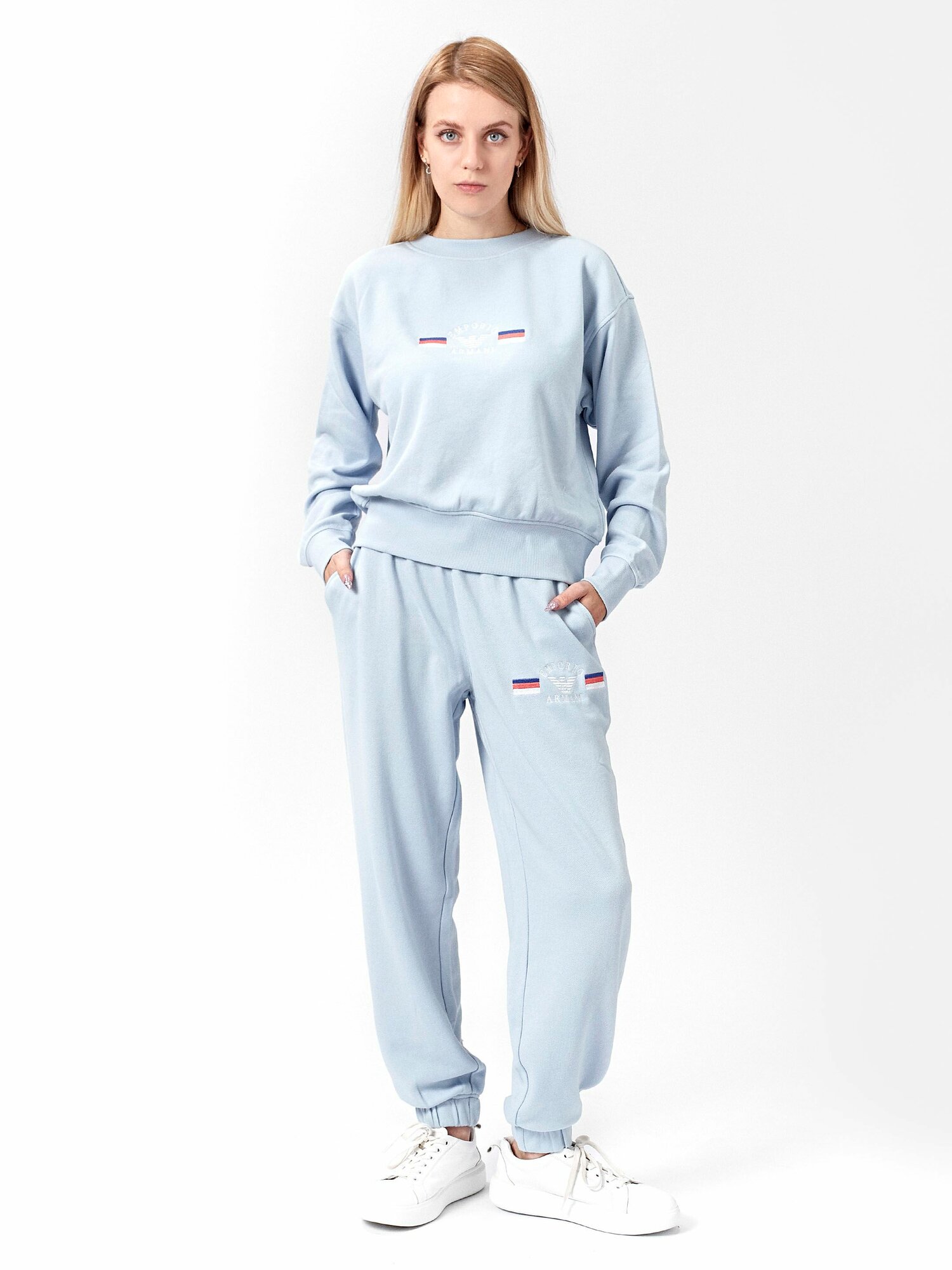 Костюм спортивный