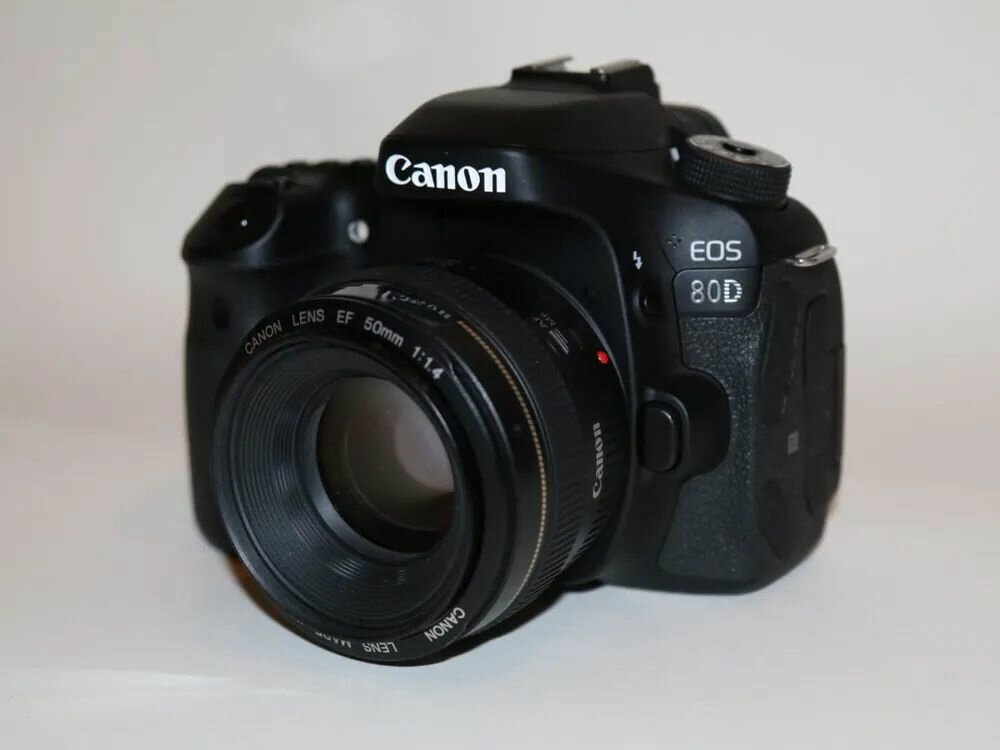 Фотоаппарат Canon 80D Kit 50mm 1.4