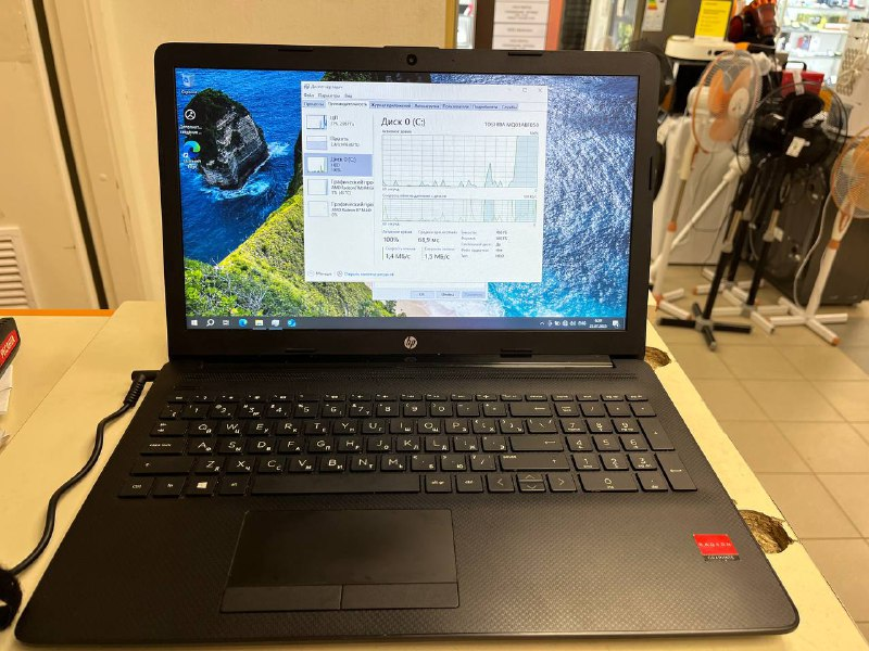 Ноутбук HP17-ca0005ur; A6-9225, Radeon R7 M440, 4 Гб, 500 Гб, Б/У