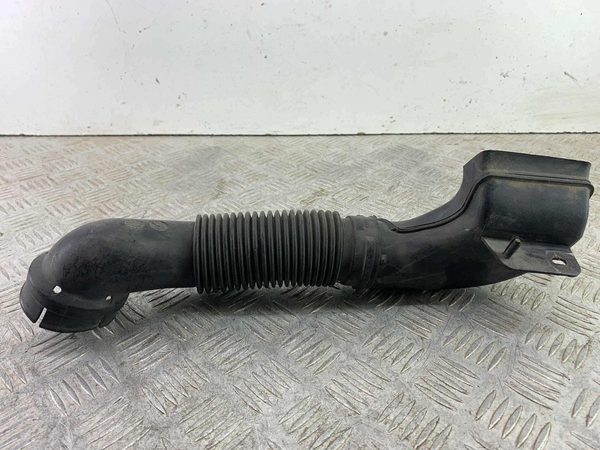 Воздуховод (дефлектор) радиатора Citroen Saxo (1996 - 1999) 9619728080