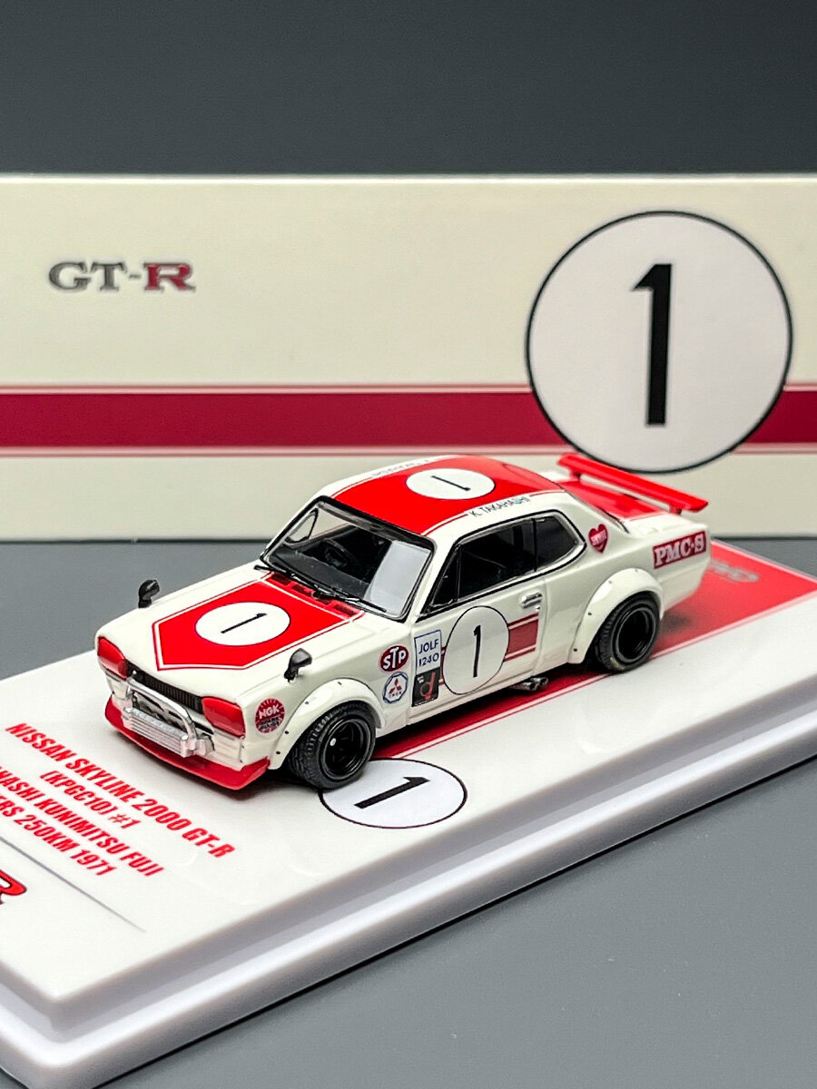 INNO 1:64 Nissan 2000 GT-R KPGC10 Takahashi Kunimisu Fuji Masters 250km 1971 Легковая модель автомобиля