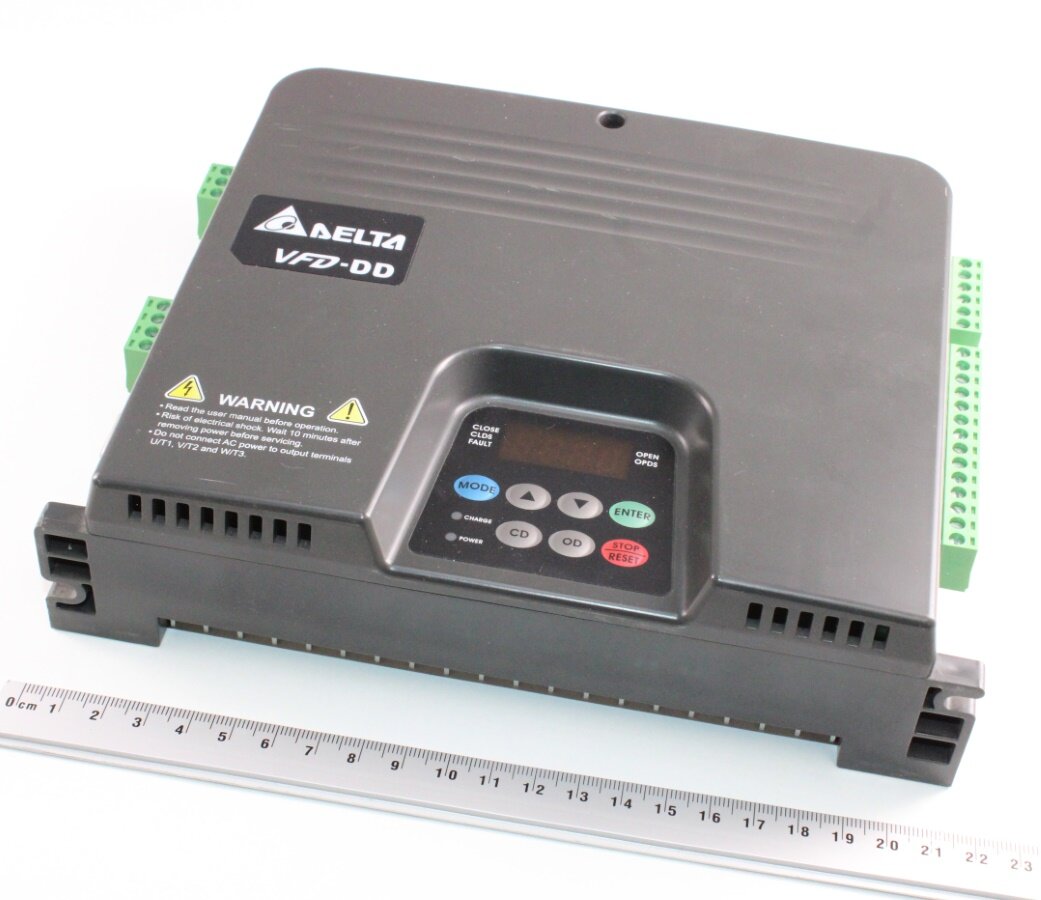 VFD004DD21A, Преобразователь частоты, (0.4kW 220V) для привода дверей, стандартное исполнение, без тормоза