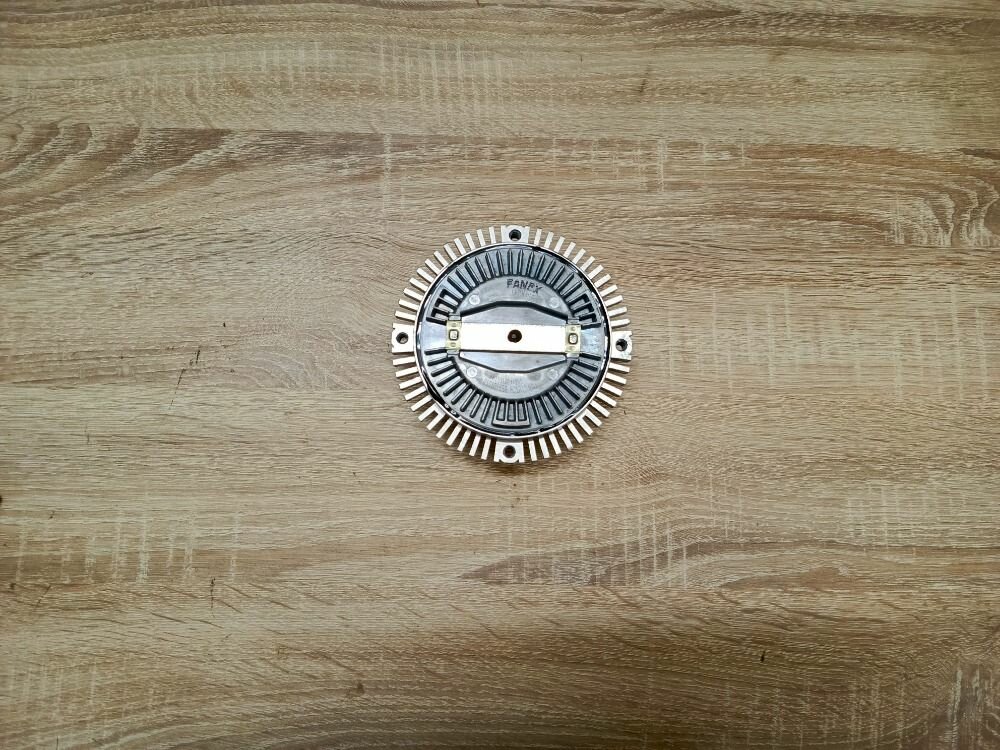 Муфта вентилятора системы охлаждения Audi A4 новая 058121350