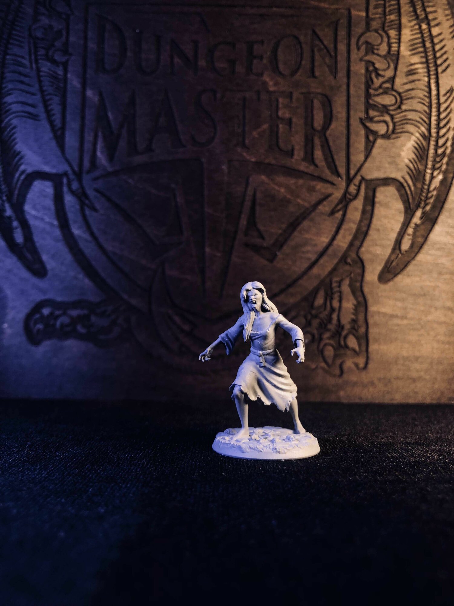 Женщина-зомби - Миниатюра для настольных игр DnD, ДнД, Dungeons & Dragons, Pathfinder.