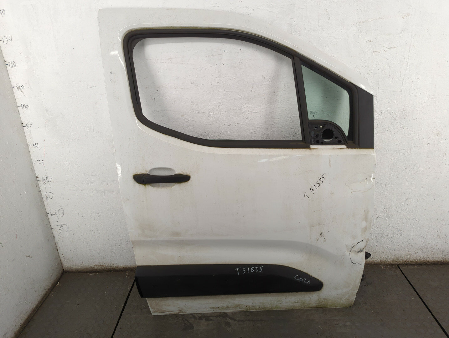 Дверь боковая (легковая) правая передняя Peugeot Partner Б/У