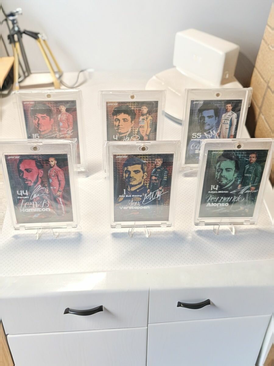 Коллекционная карточка TOPPS F1 Racing (6 в 1)