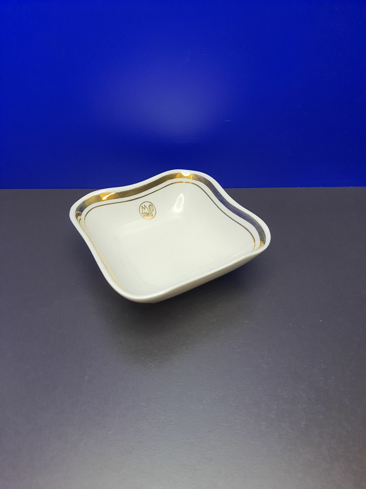 Салатник фарфоровый квадратный МосРесторанТрест, Дулево, винтаж СССР