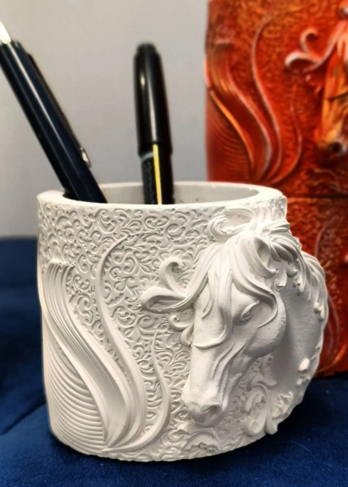 Подсвечник_Кашпо_Карандашница Лошадь из гипса