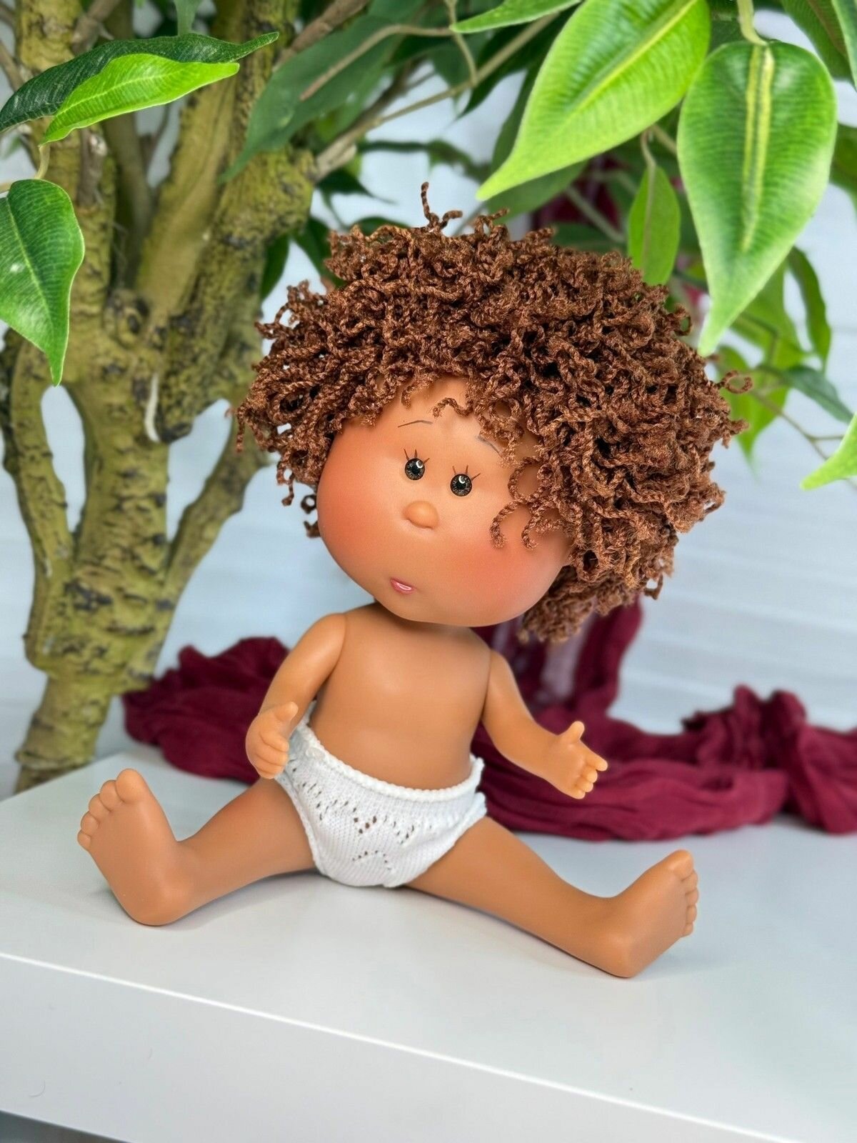 Кукла Nines виниловая 23см Little Mia Latina без одежды