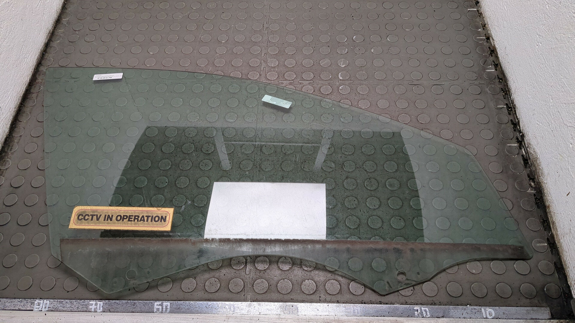 Стекло боковой двери правое переднее Skoda Octavia (A7) Б/У