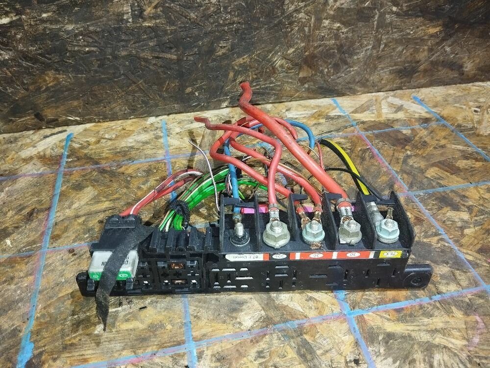 Блок реле Фольксваген Гольф 4 Б/У с пробегом