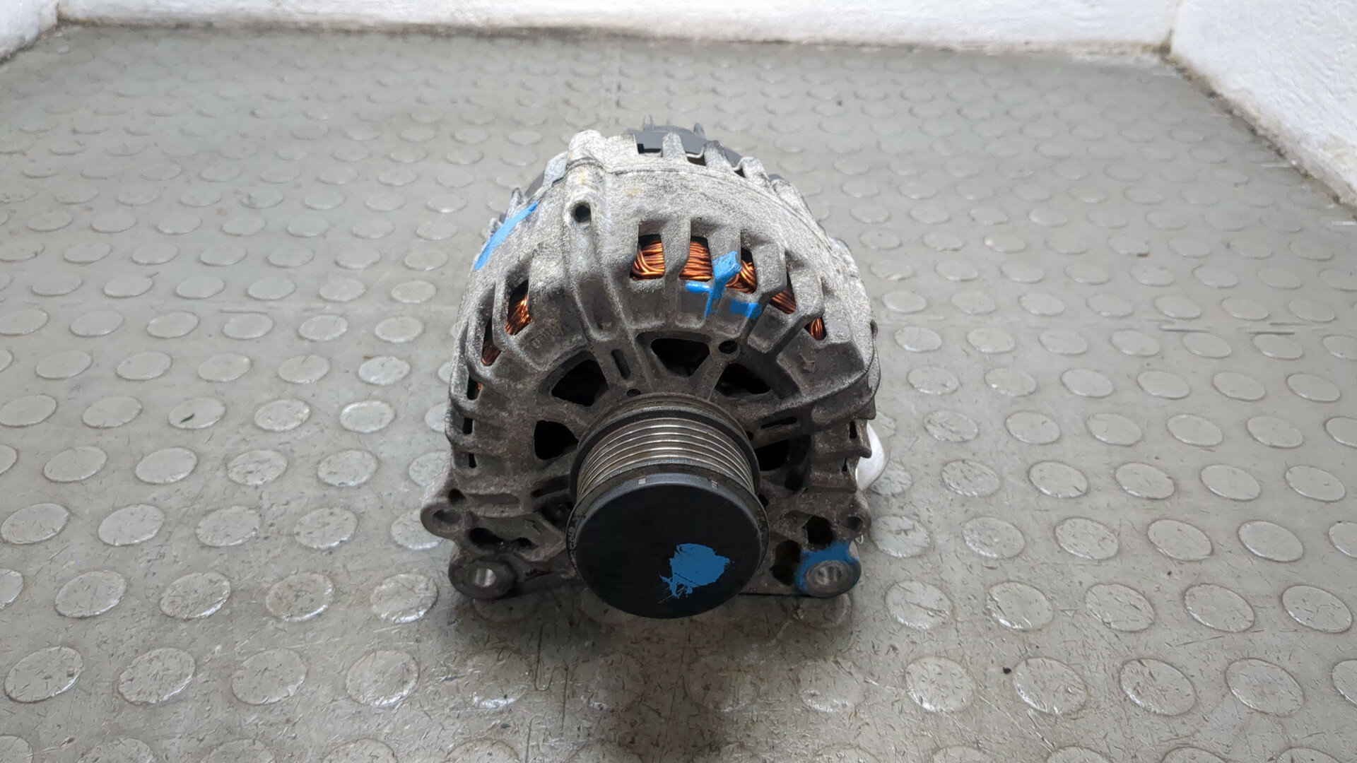 Генератор Skoda Octavia (A5) Б/У