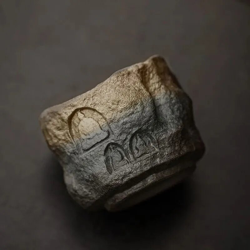 Пиала "Могао" для чая ручной работы, 100 мл, глина "Old Rock Mud", керамика в технике позолоченной глазури