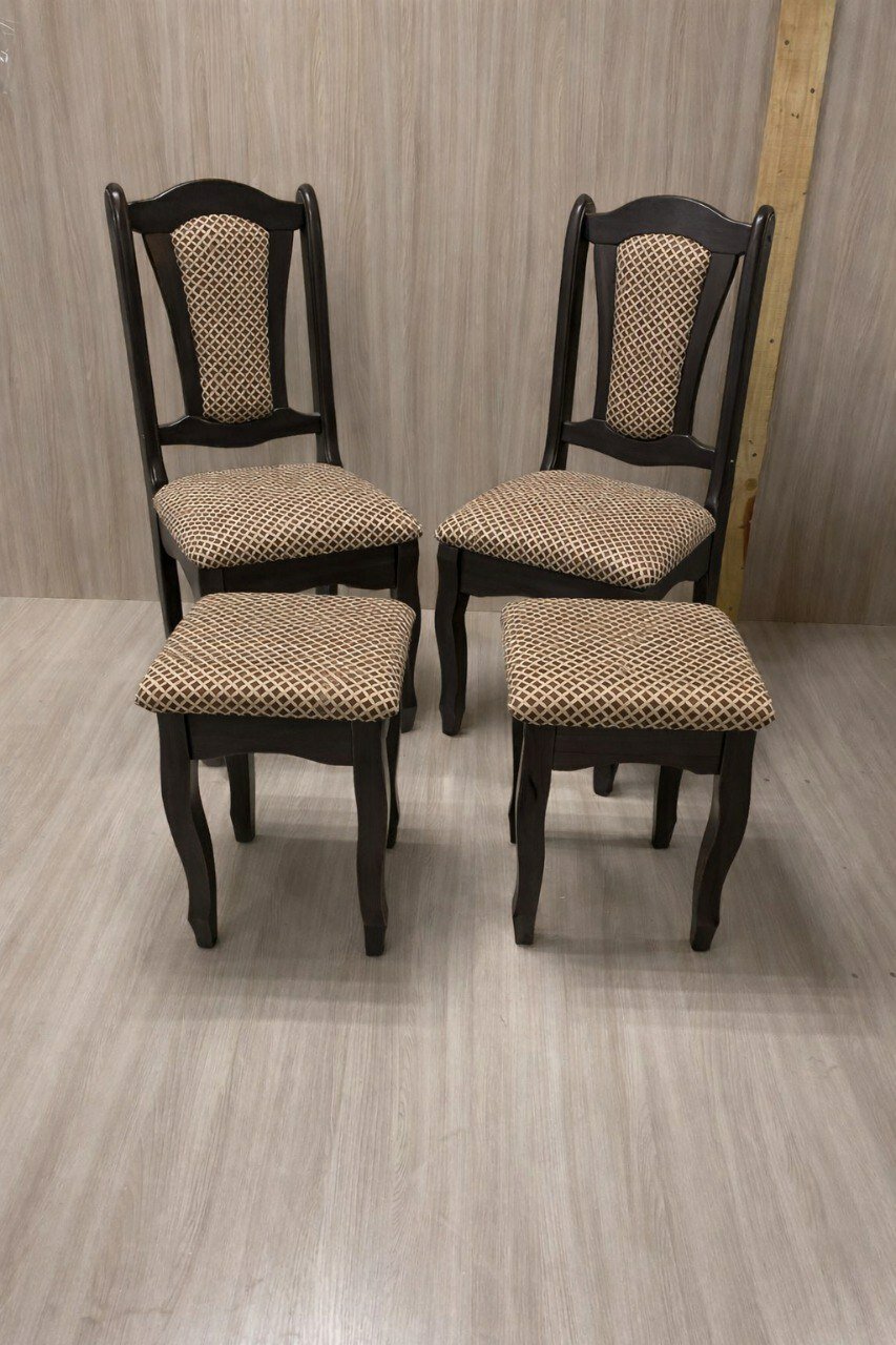 2 стула и 2 таб из массива березы . цвет венге. высота 97 см. ширина сиденья 45 см. Ульяновск. мягкая спинка . ткань жаккард.