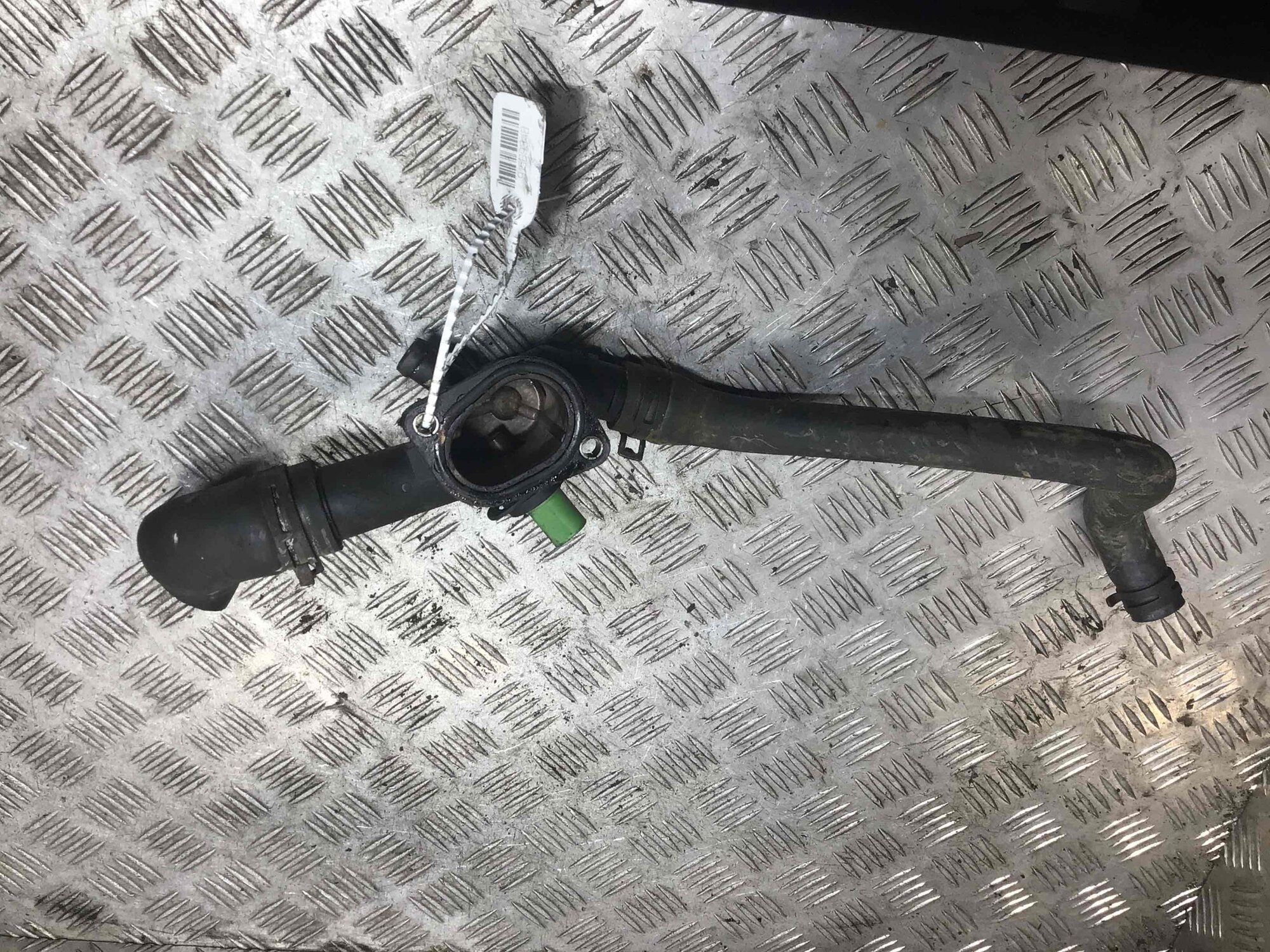 Б/У Фланец (тройник) системы охлаждения Audi A3 8L [рестайлинг] (2000-2003) 2001 г.