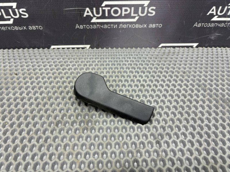 Ручка открывания капота Skoda Octavia 2011 (1.4 CAXA) Б/У с пробегом Арт. 1J1823533C