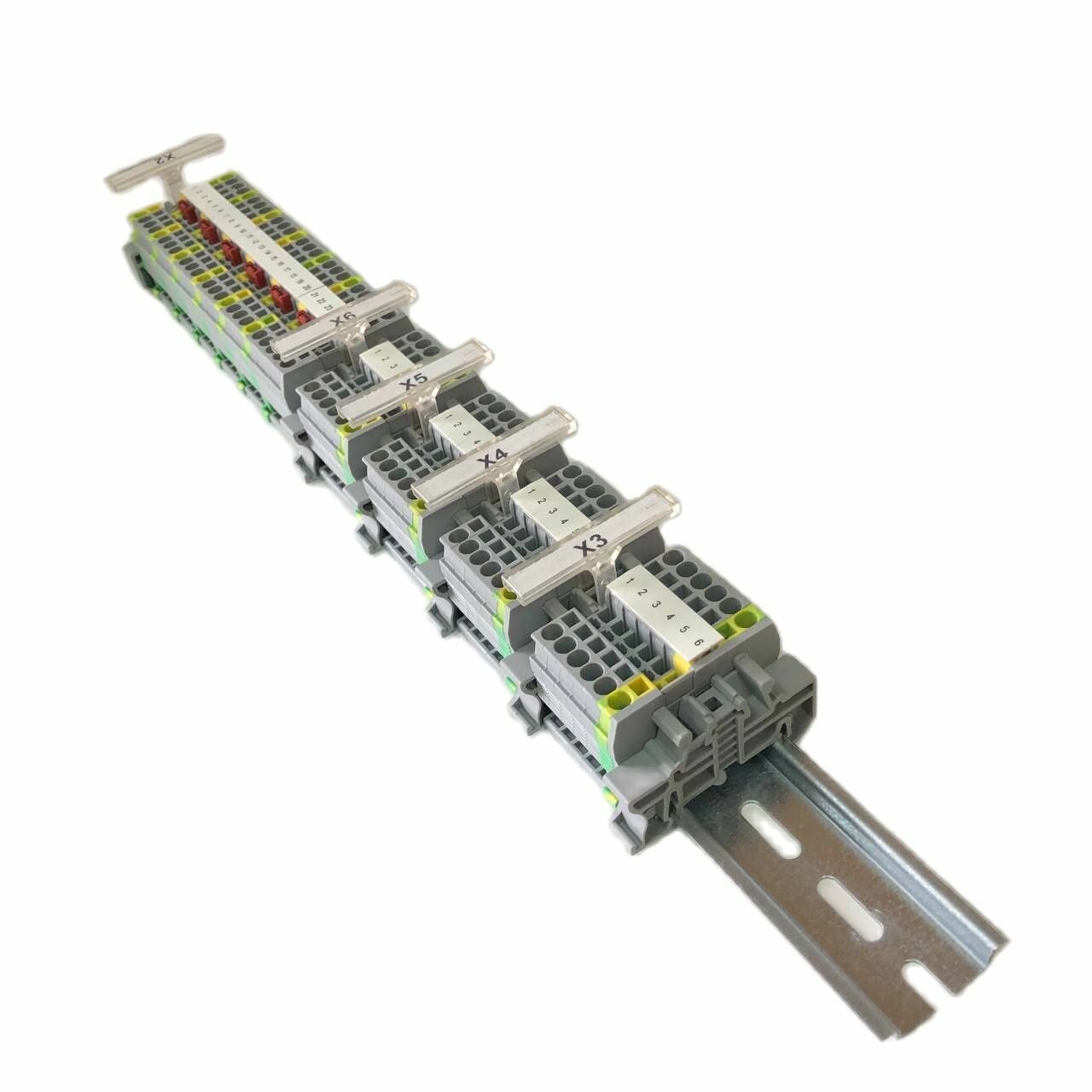 Комплект клеммных блоков Phoenix Contact ST 2.5-PE 3031238 на DIN рейке, уценка использовалось