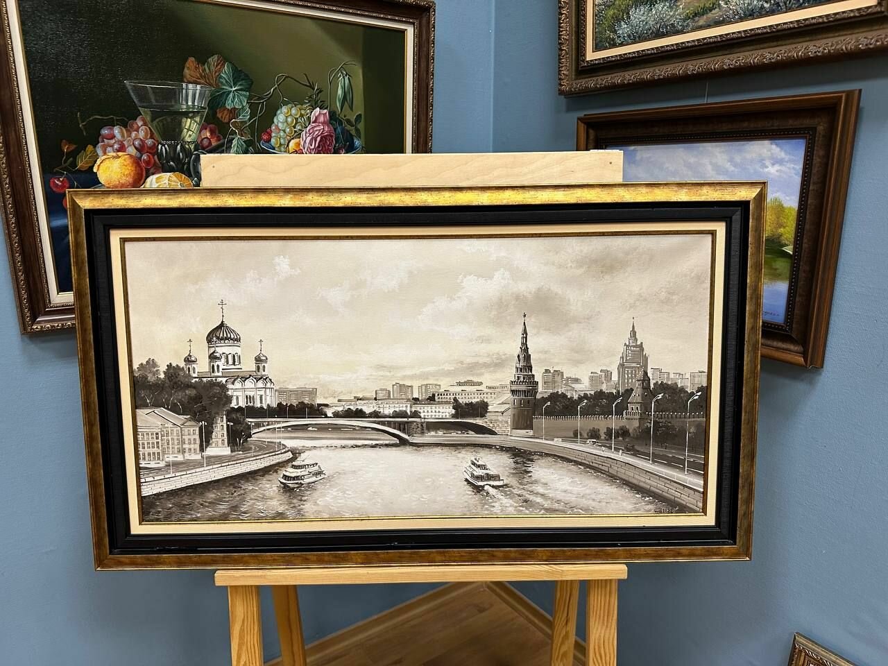 Картина маслом, городской пейзаж "Кремль и Храм Христа Спасителя". Холст/Масло. Размер 40х80. Автор Семенов Н. В.