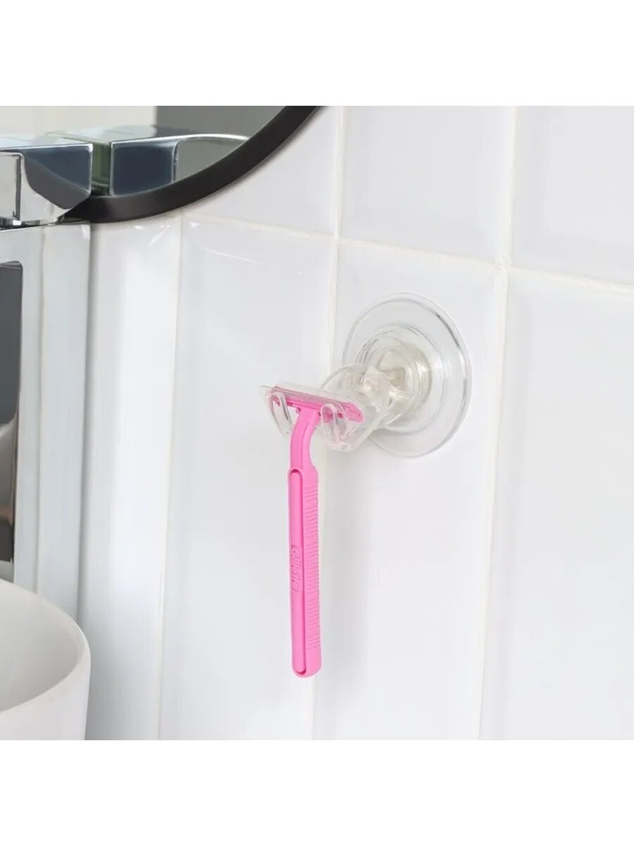 Удобный крепеж для бритвы на стену