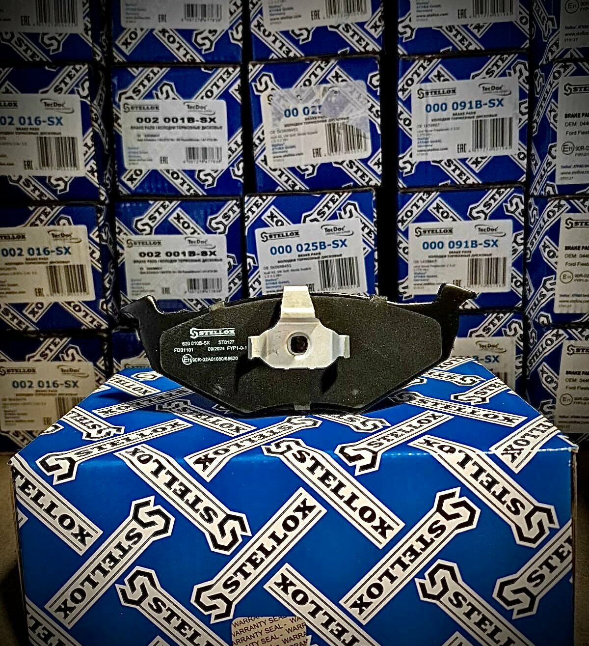 Колодки передние для Volkswagen POLO 3, 4 1998-2009 , Передние колодки на Фольксваген Поло 3, 4 - GDB1274 OEM 6N0698151C; 6N0698151