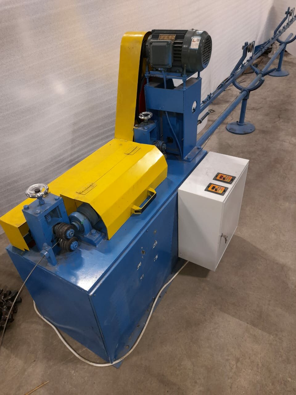 Правильно - отрезной станок GT 2-6, автоматический, 380В