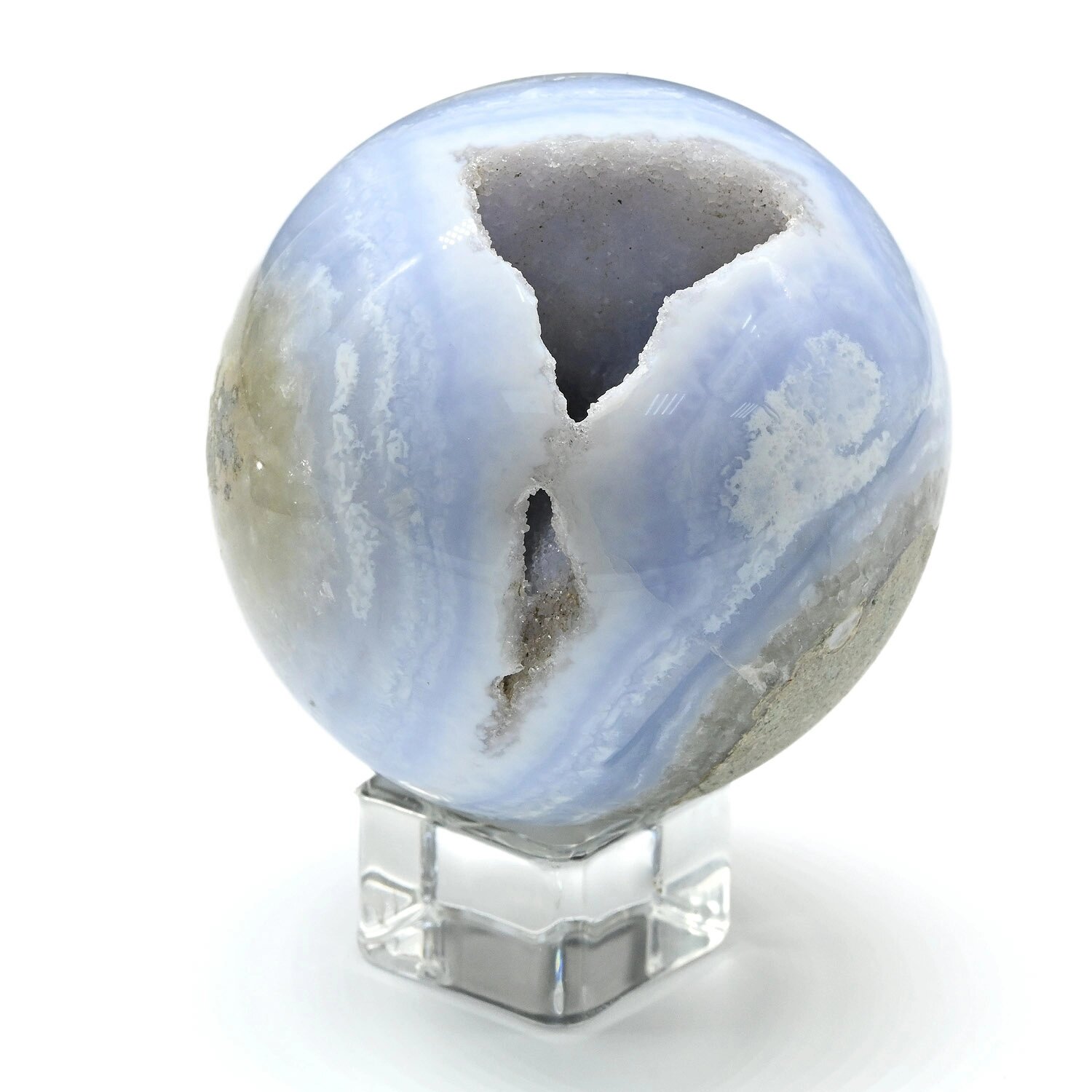 Шар из агата голубого с жеодой (сапфирин), диаметр 63мм .