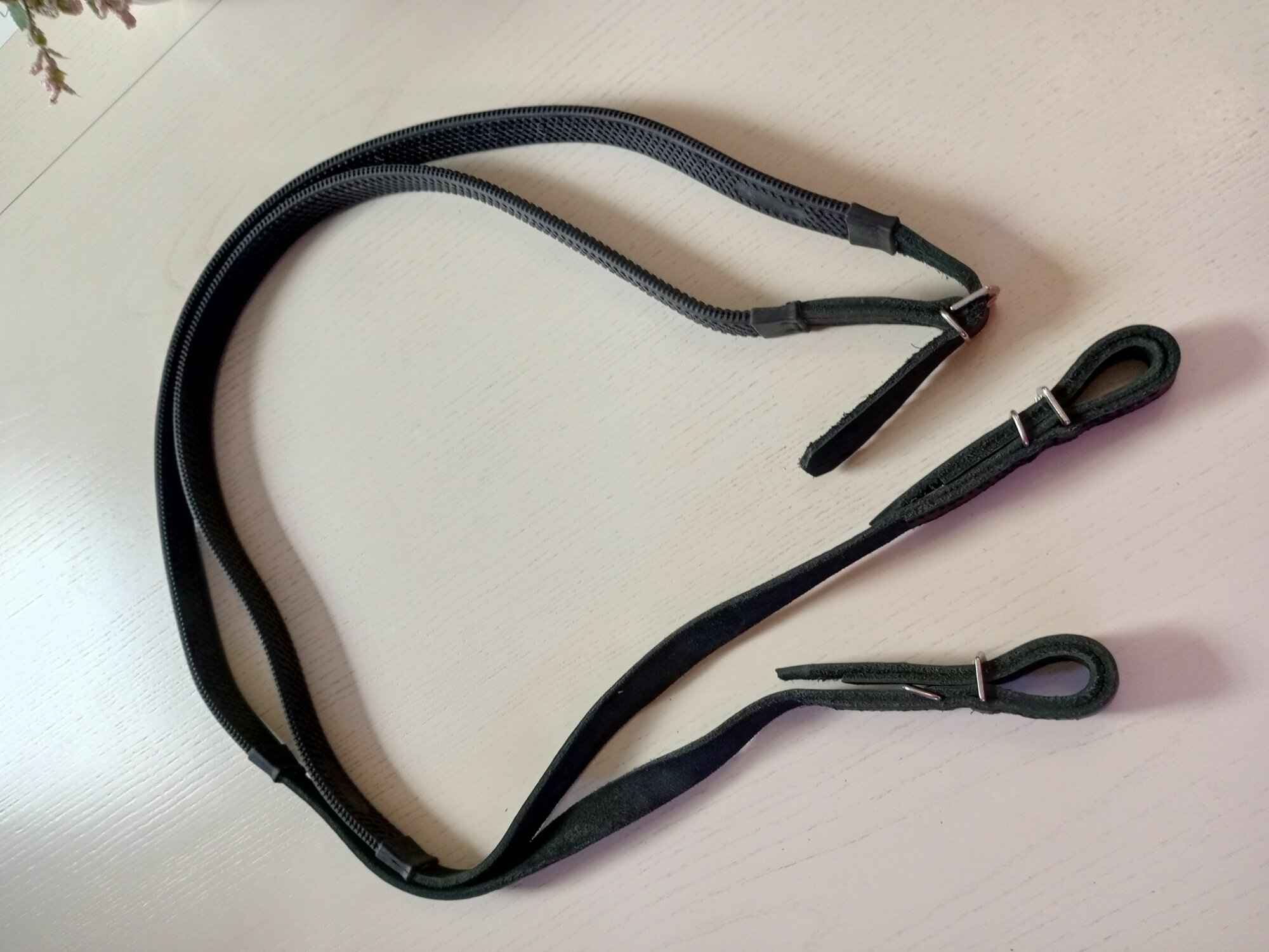 Повод кожаный с резиновыми вставками 2 см, длинна 2,4 м