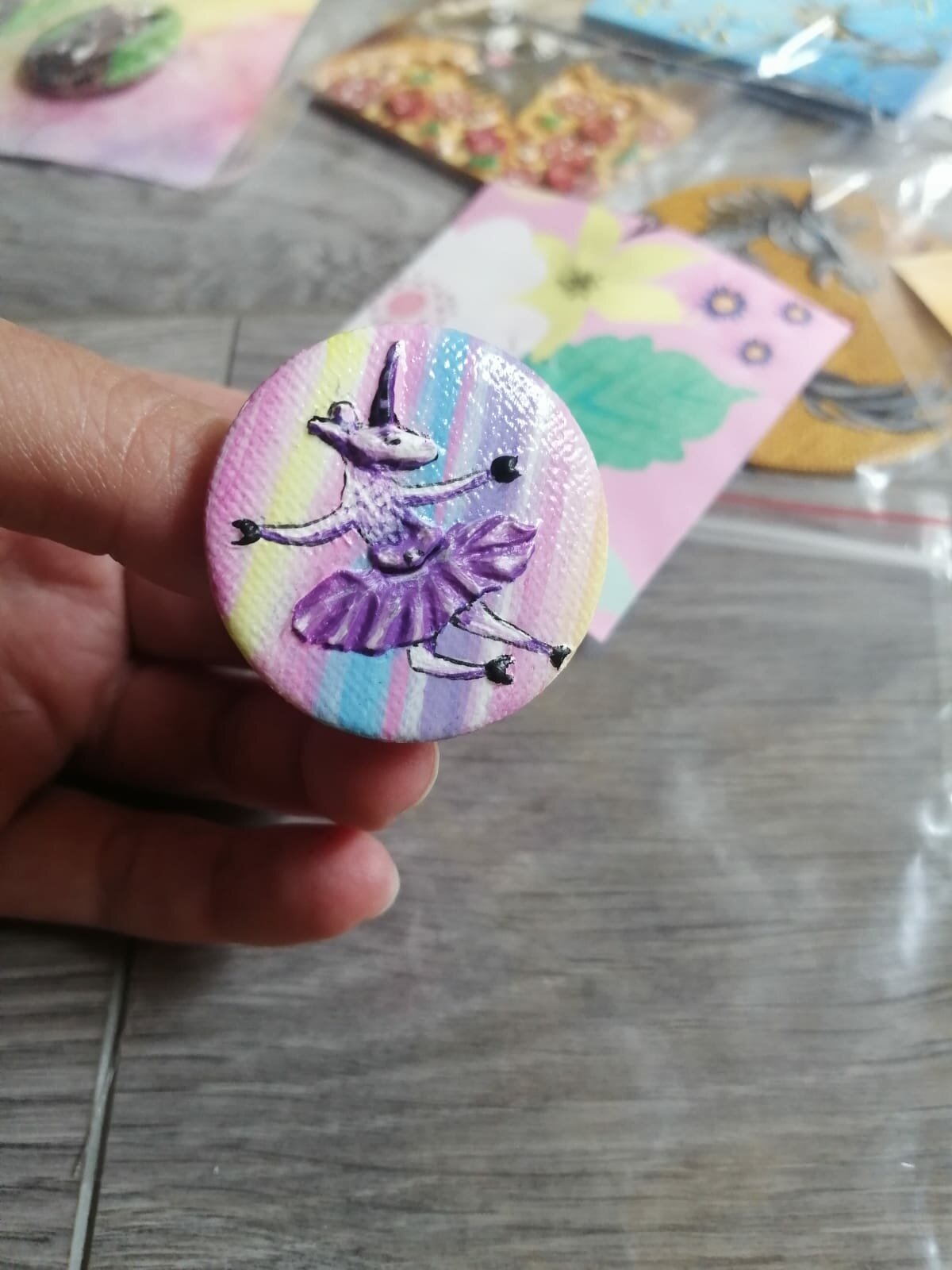 Значок "Танцующий единорог", ручная работа, акрил, текстура, холст, 35 мм