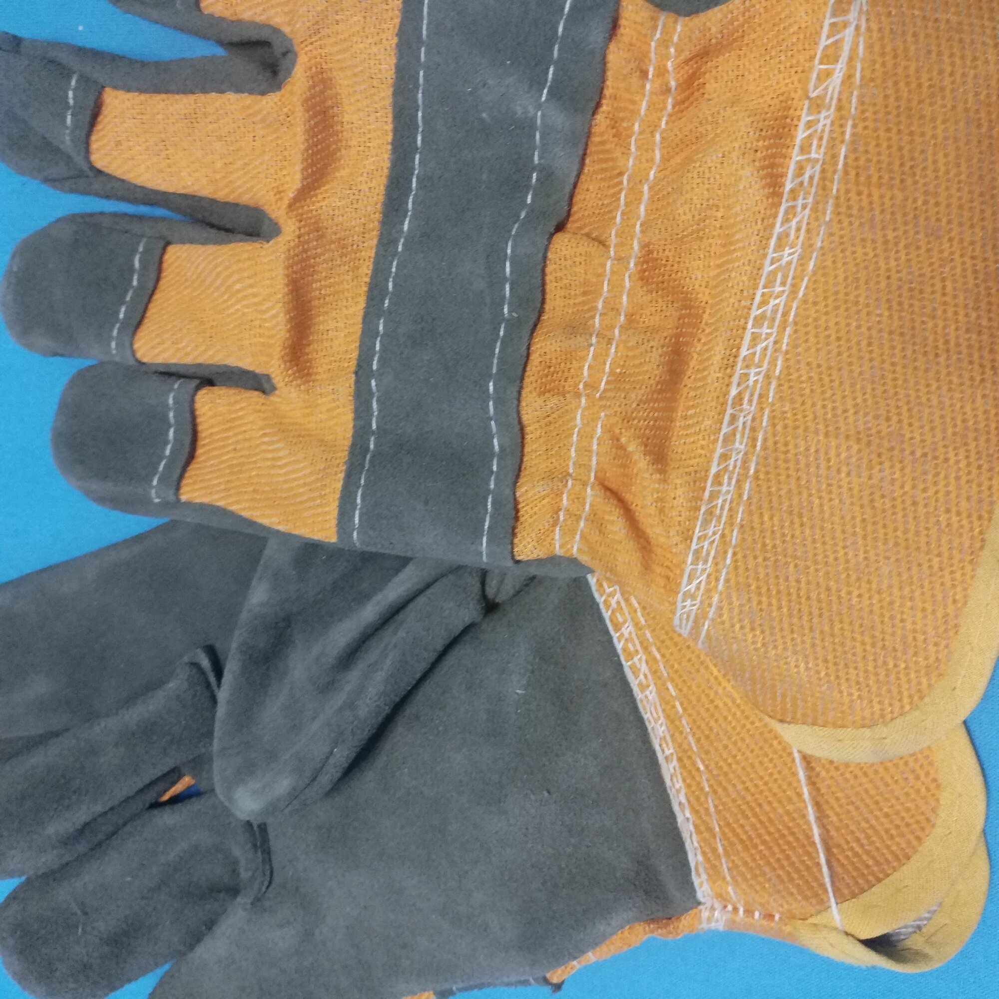 Перчатки спилковые комбинированные Тралл