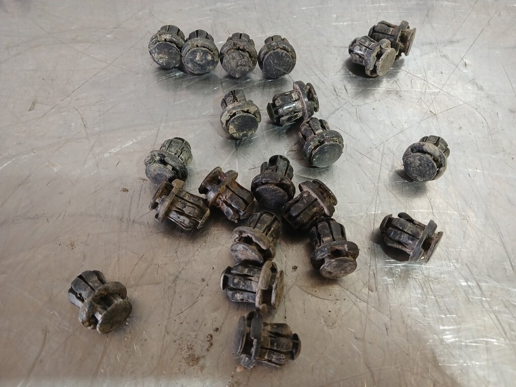 Кронштейн (сопут. товар) Suzuki SX4 2006-2013