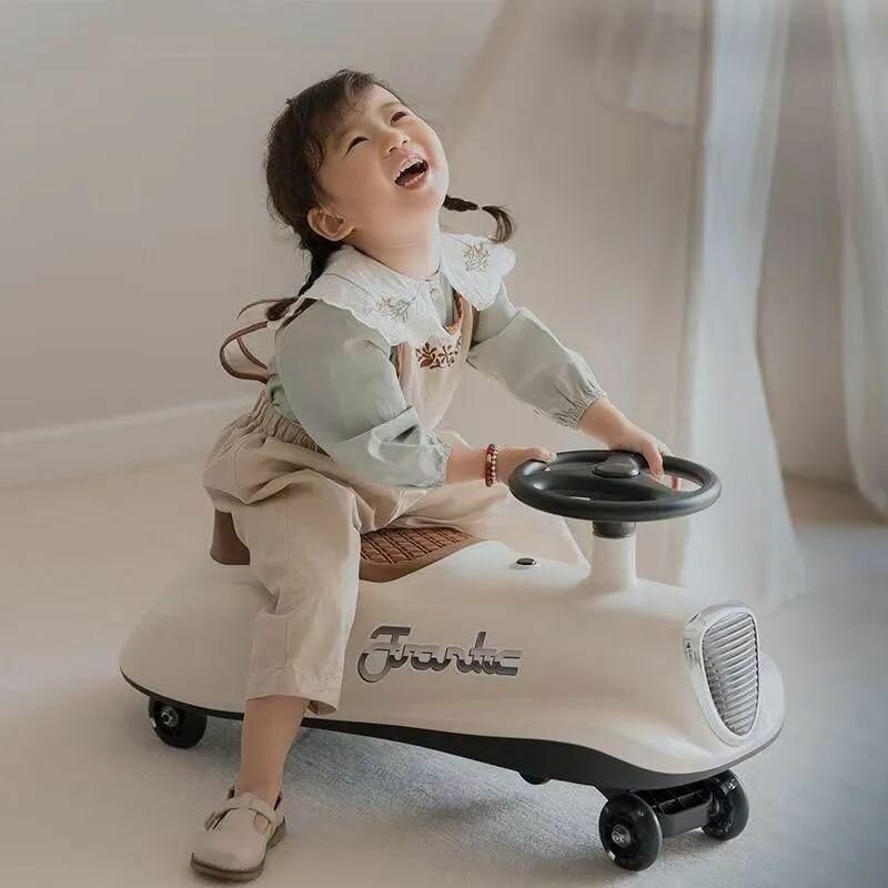 50030, Толокар Happy Baby Frantic, машина каталка детская , звуковые и световые эффекты, пушкар, белая